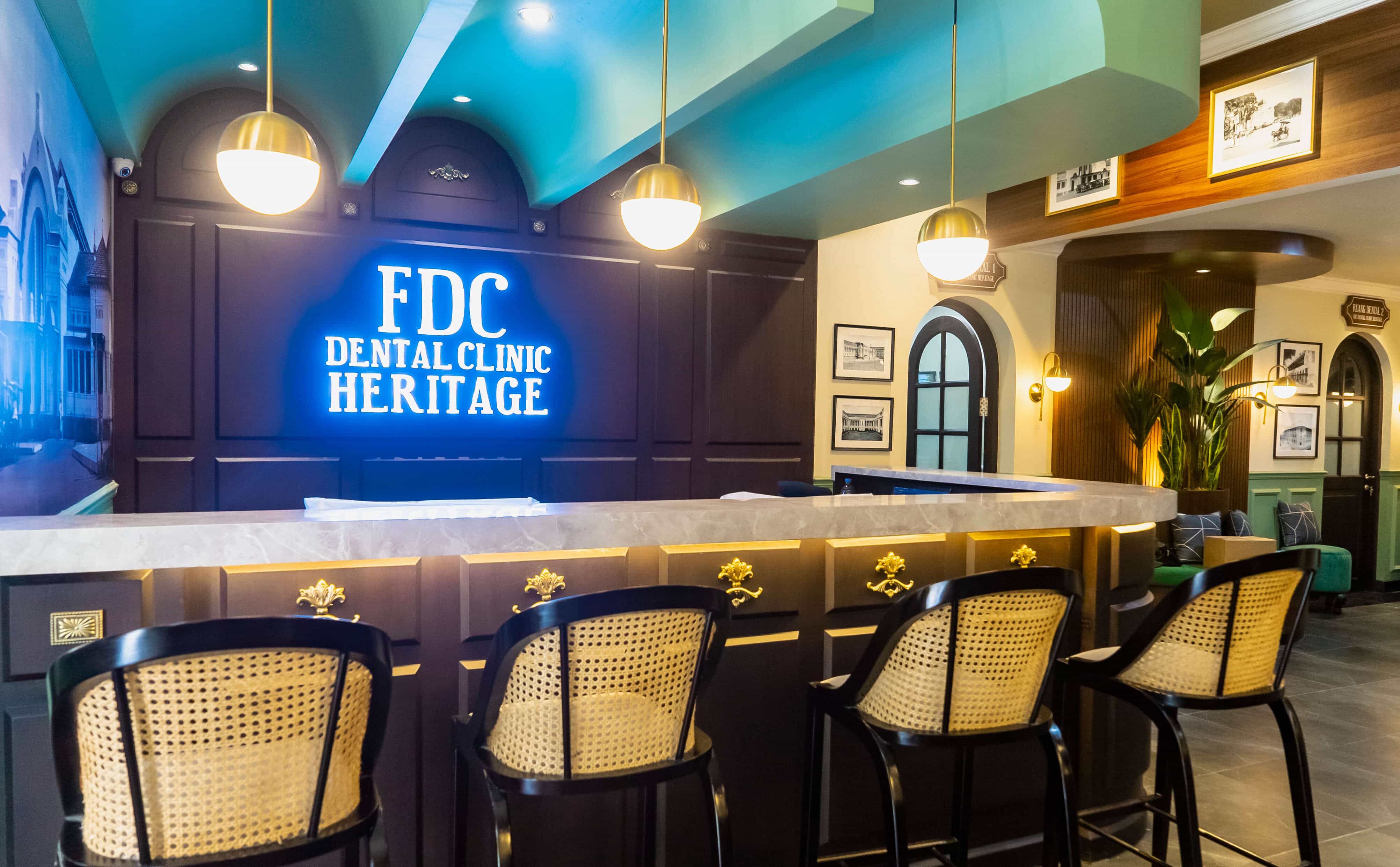 Perawatan Gigi Dengan Konsep Interior Ala Jakarta Tempo Dulu!